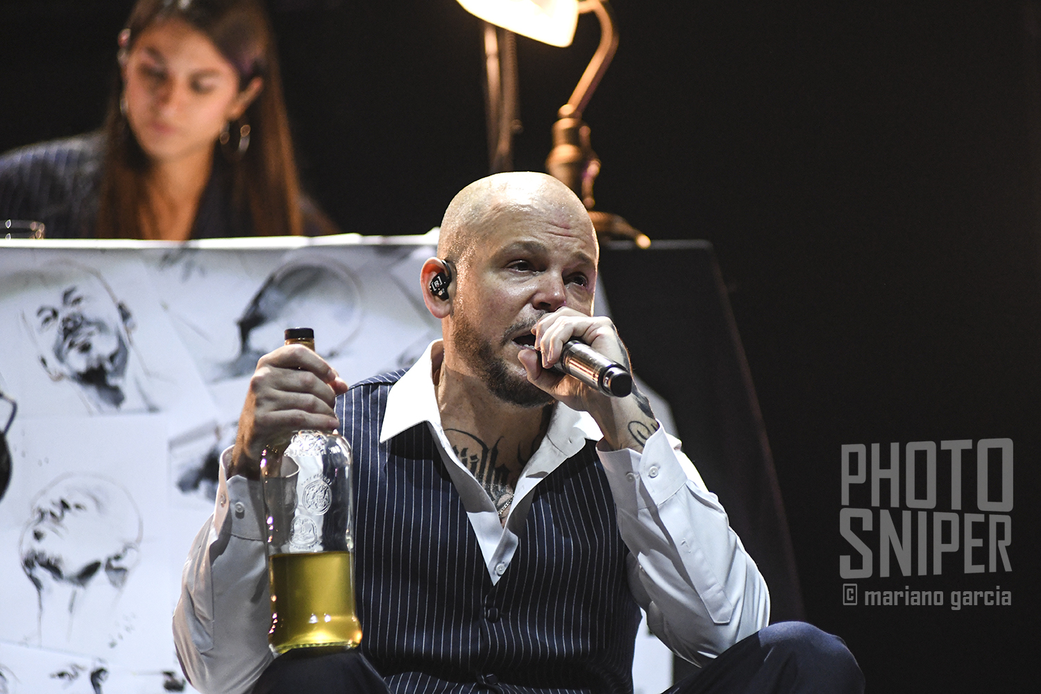 Residente regresa como actor en «Frank & Louis» – Photosniper